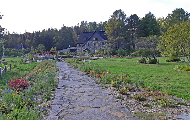 Staying Close To Home – Exploring Sentier des cimes Laurentides – The ...