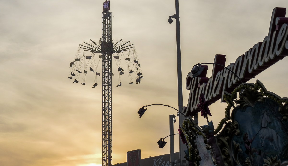 Day Trip To Cannstatter Volksfest (Oktoberfest), Stuttgart ...